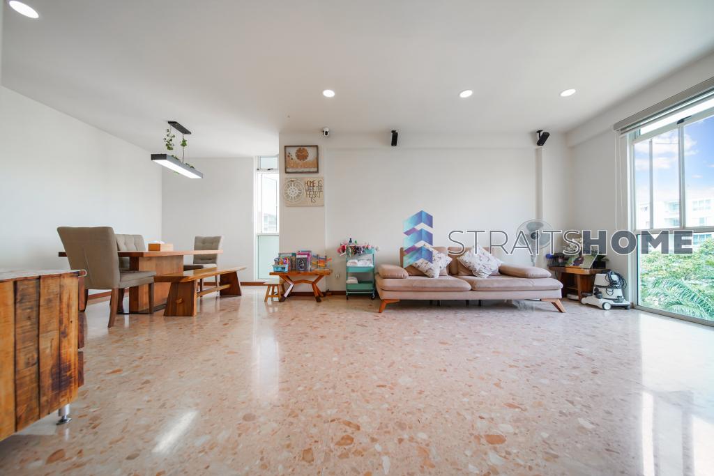 Estella Gardens - Straits Home